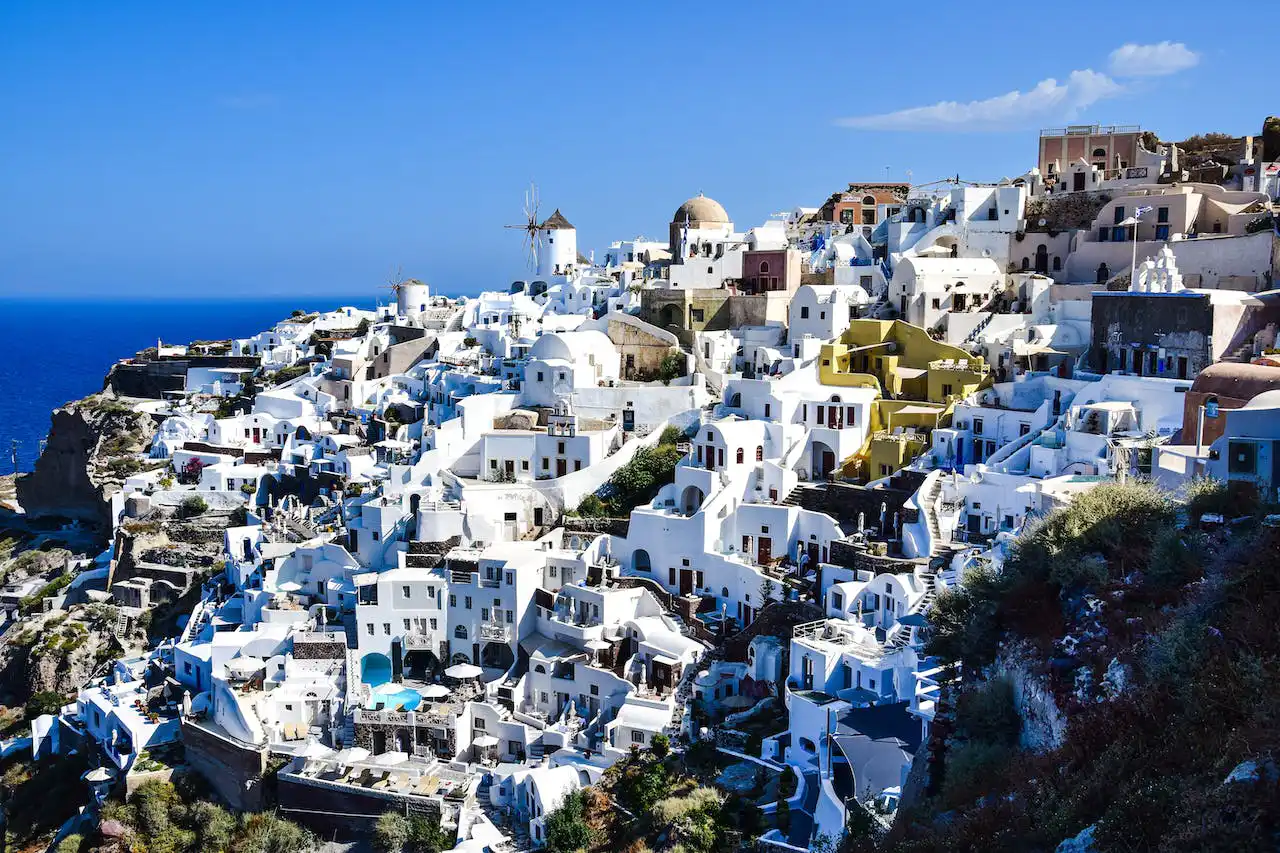Discovering Oia, Greece: Top 10 Attractions